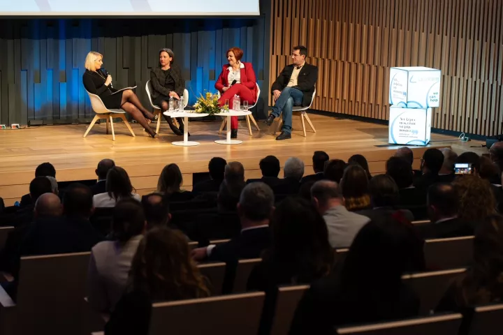 Lavipharm: Είσοδος στη συνταγογραφούμενη κάνναβη | Liberal.gr